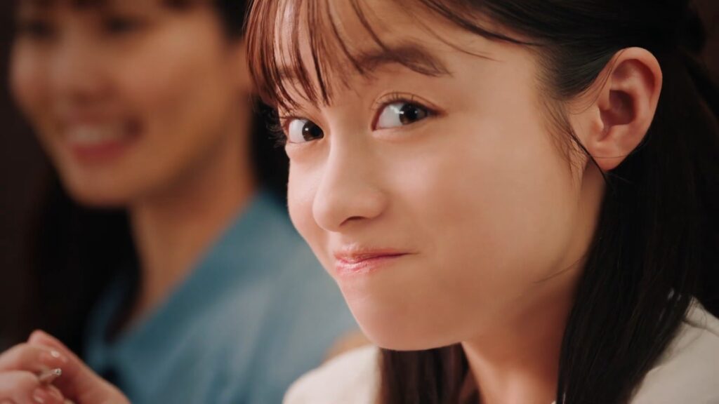 橋本環奈「移動中は漫画に夢中」牛角 新TVCM「牛角最高」篇・メイキング・インタビュー | エンタメラッシュTV