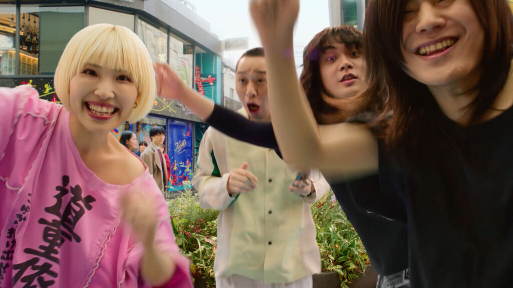 千鳥＆ヤバイTシャツ屋さん 出演 レイク新TVCM＆メイキング・インタビュー ／ CM楽曲は「ハッピーウェディング前ソング」 | エンタメラッシュTV