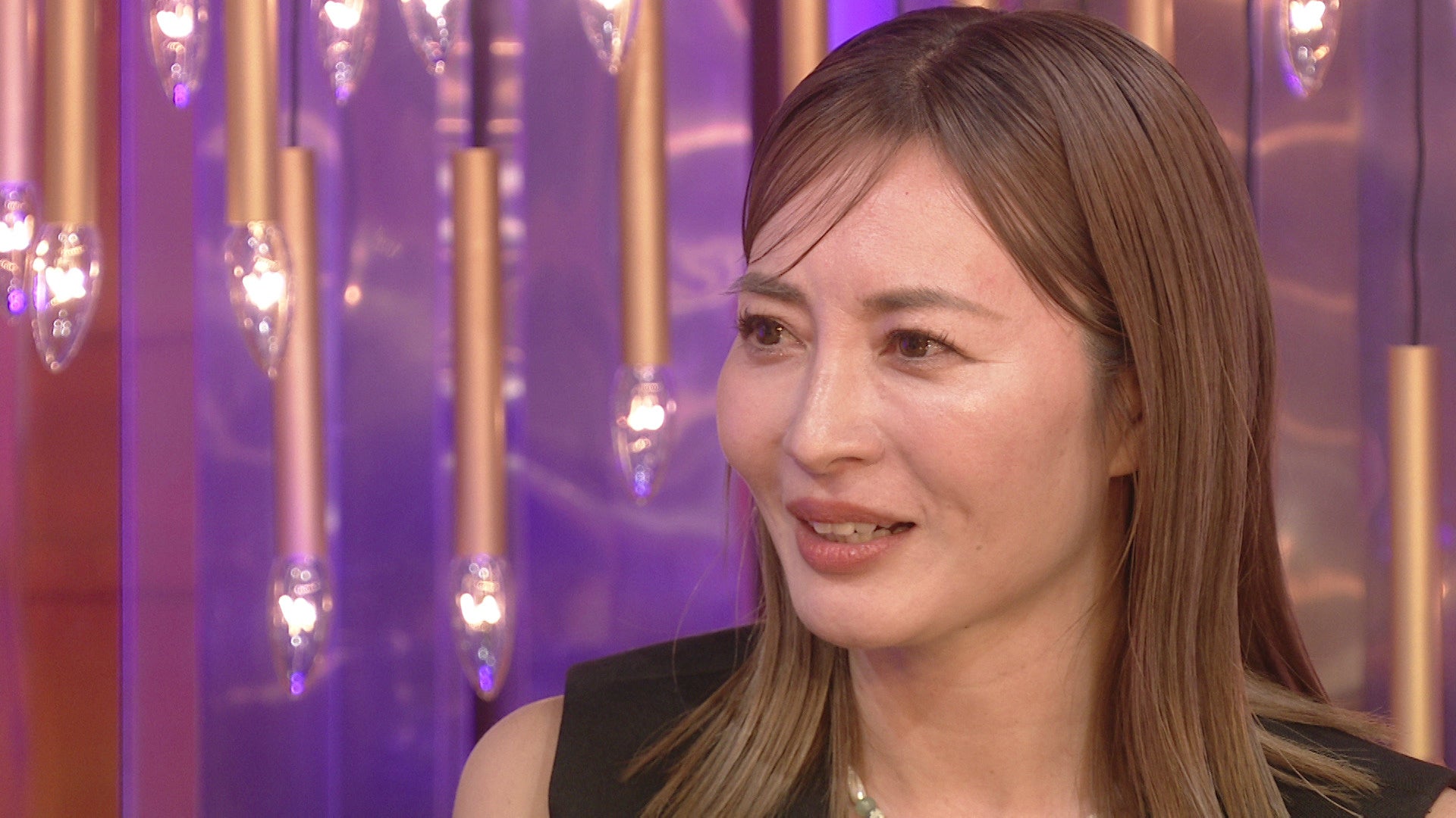 「ABEMA」、9月12日（金）よる10時より放送する『ダマってられない女たち season2』第2話に先駆けて、磯山さやか、年の差婚で話題の新山千春らゲストのスタジオの様子を公開 ...